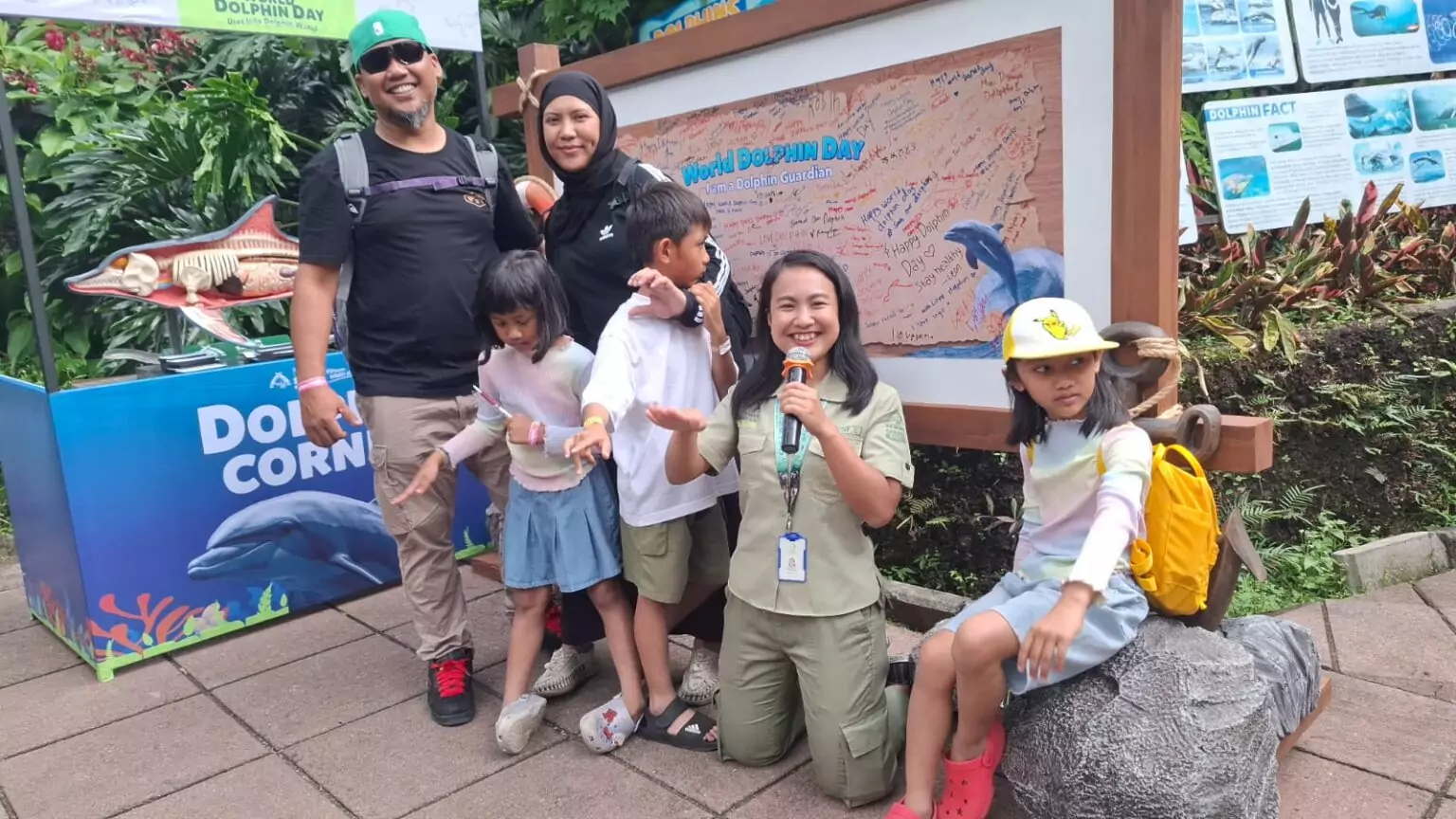 World Dolphin Day 2025 di Taman Safari Bogor Sukses Mengedukasi Ribuan ...
